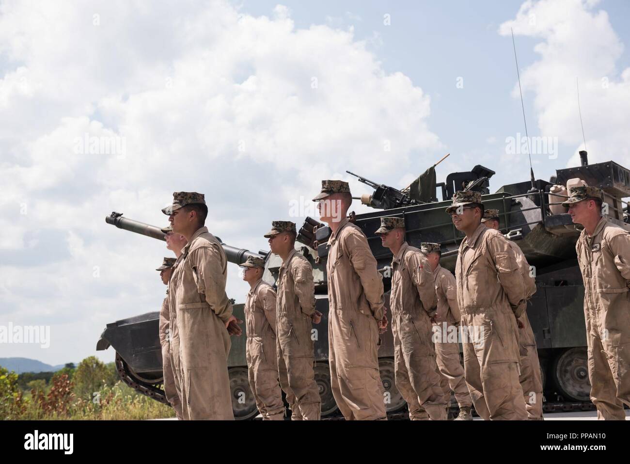 Tank battalions from the USMC battled it out on Fort Knox's Wilcox ...