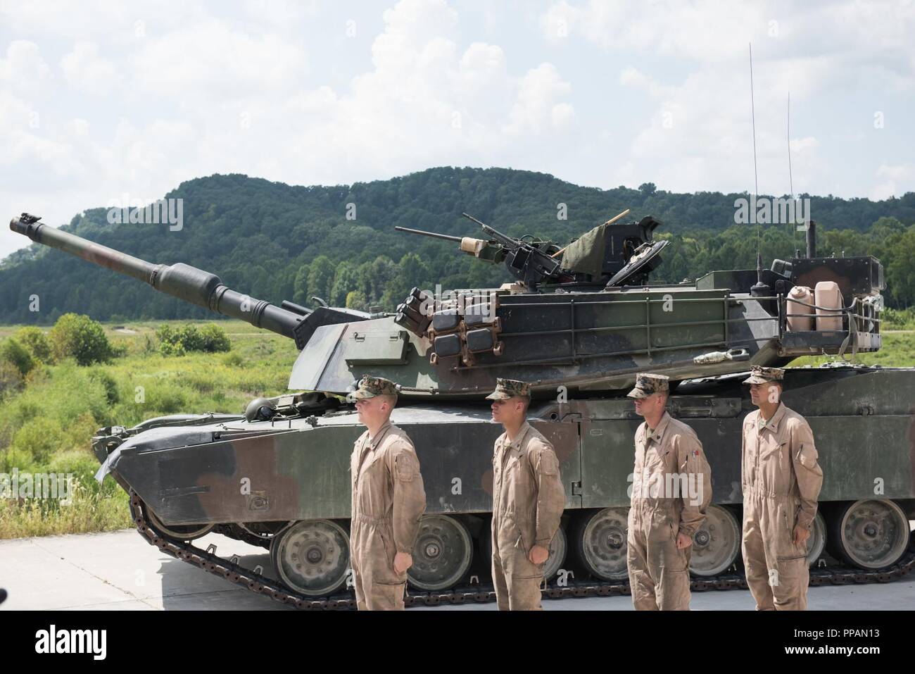 Tank battalions from the USMC battled it out on Fort Knox's Wilcox ...