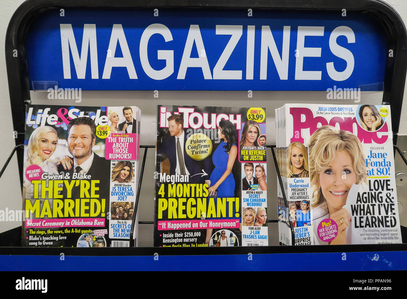 Magazine Stand Featuring Magazine Cover (Covers), USA Stock Photo - Alamy