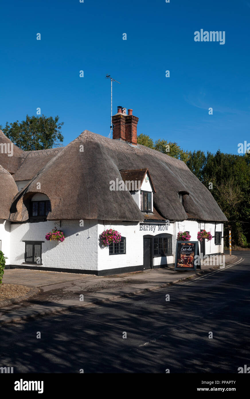 The Barley Mow pub, Clifton Hampden, Oxfordshire, England, UK Stock ...