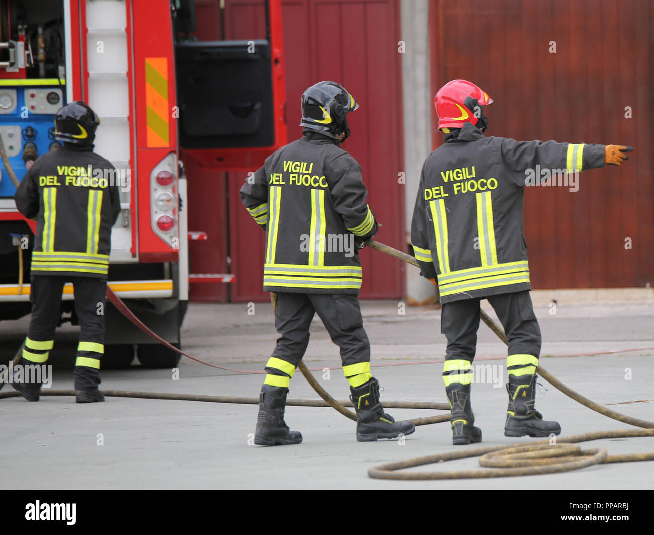 Italy Italian Fireman Firefighter Stock Photos & Italy Italian Fireman ...