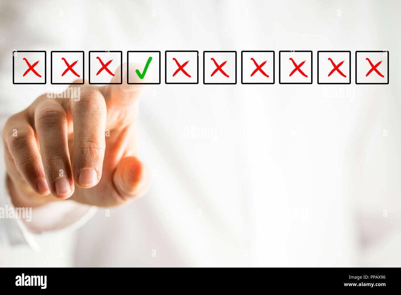 Ticked box symbol hi-res stock photography and images - Alamy
