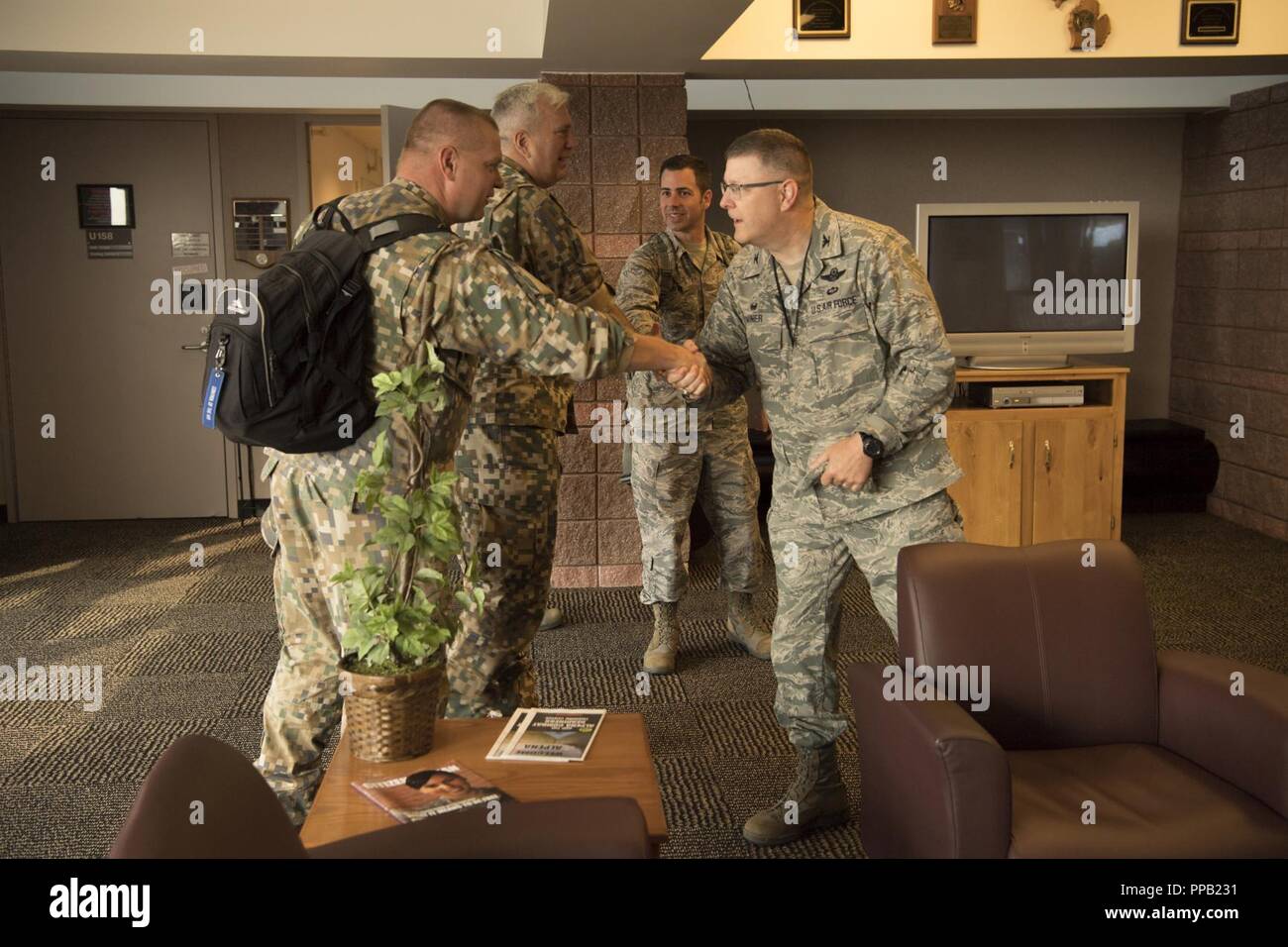 Members armed forces depart hi-res stock photography and images - Alamy