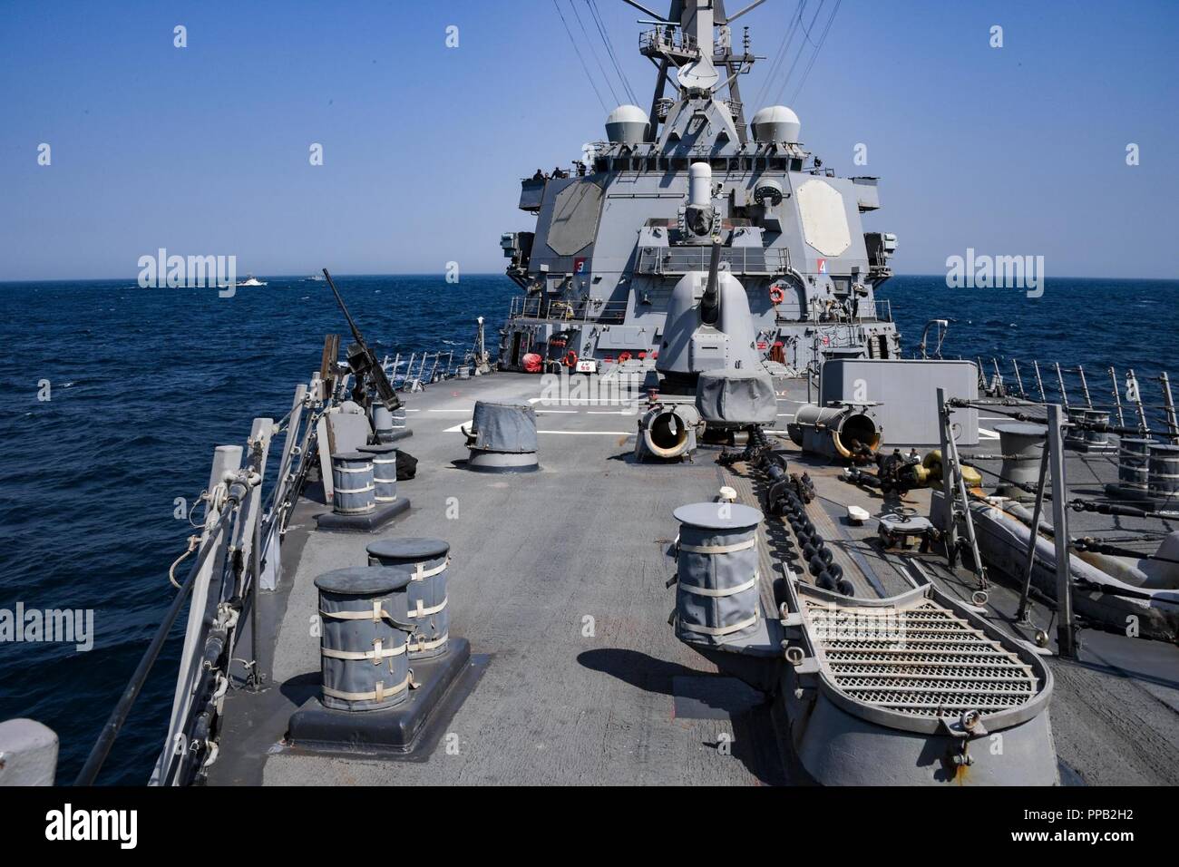 ARABIAN GULF (Aug. 13, 2018) U.S. Coast Guard Island-class patrol ...