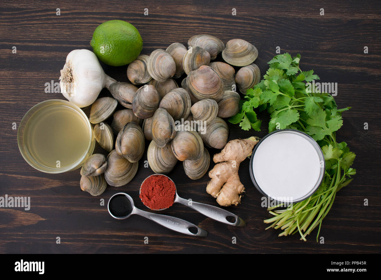 Measuring clams hi-res stock photography and images - Alamy