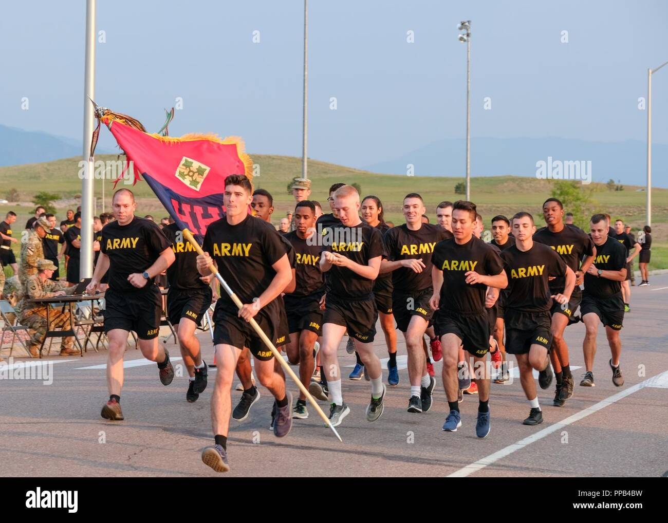 Soldiers from Headquarters and Headquarters Battalion, 4th Infantry ...