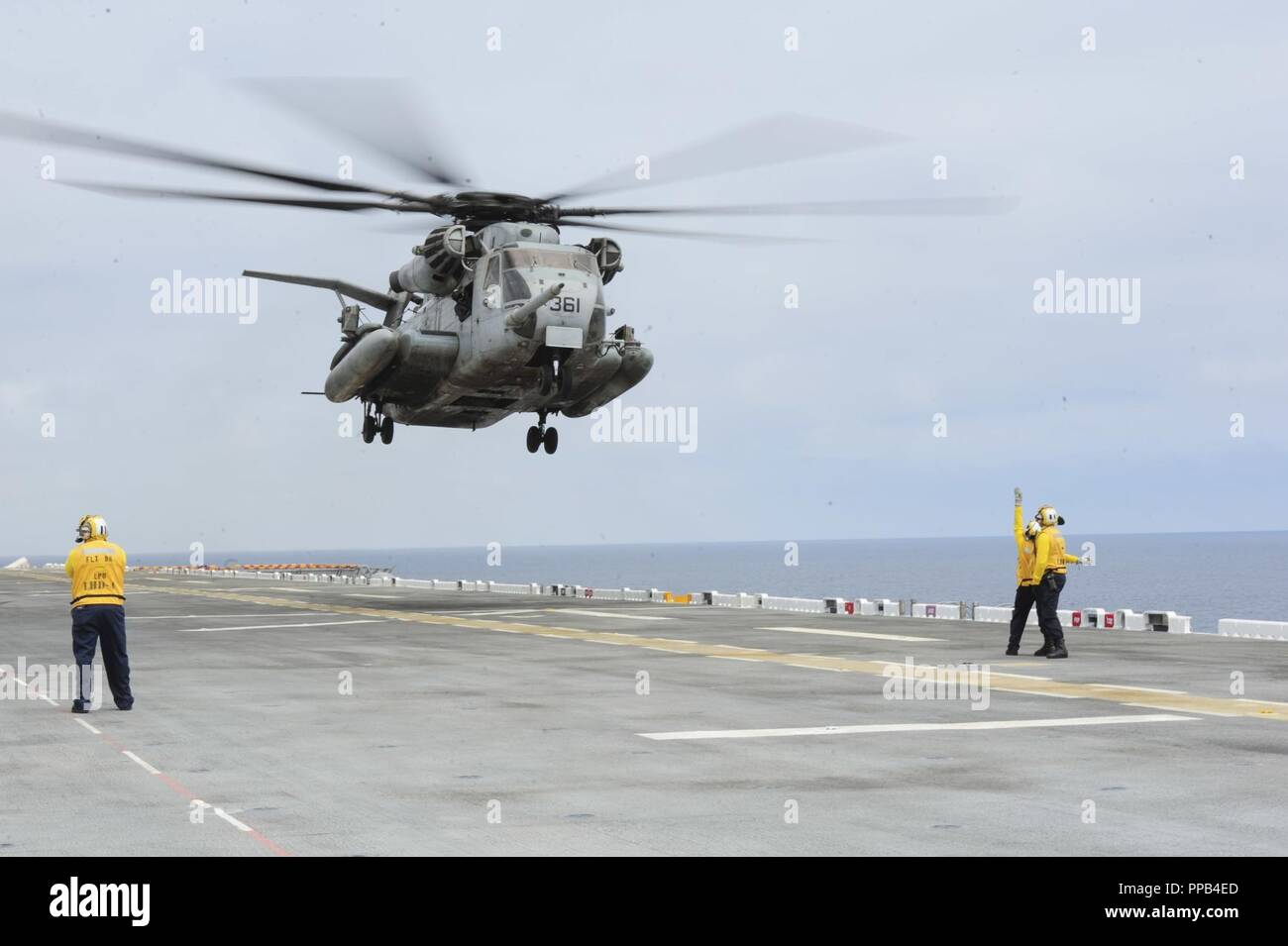 OCEAN (Aug. 15, 2018) Aviation Boatswain’s Mate (Handling) Airman ...