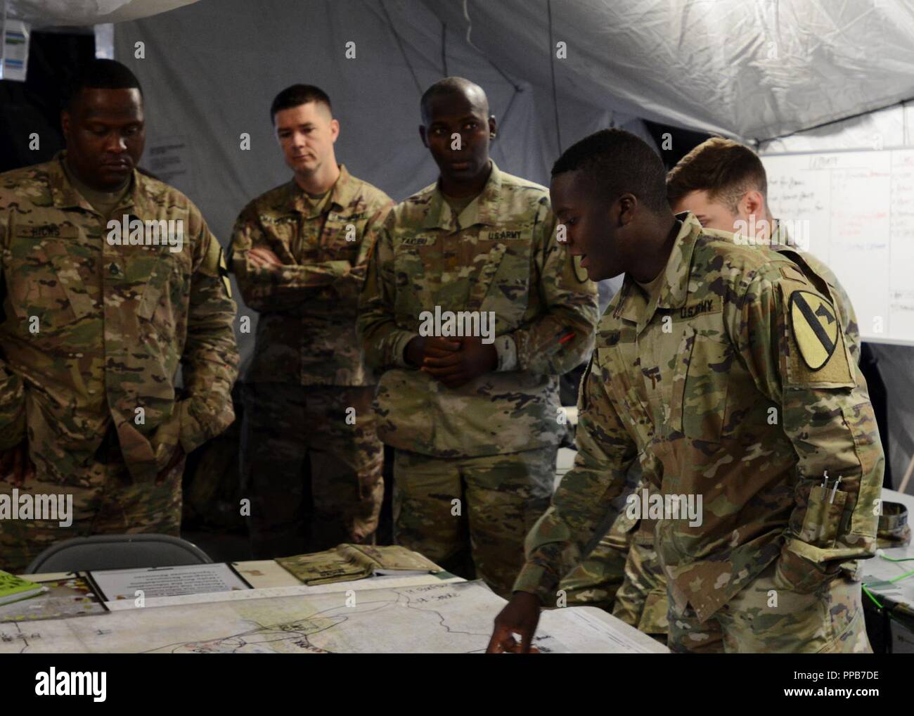 U s army 2nd lt aaron hi-res stock photography and images - Alamy