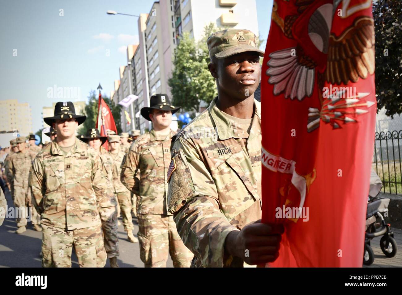 Soldiers assigned to the 91st Brigade Engineers Battalion, 1st Armored ...
