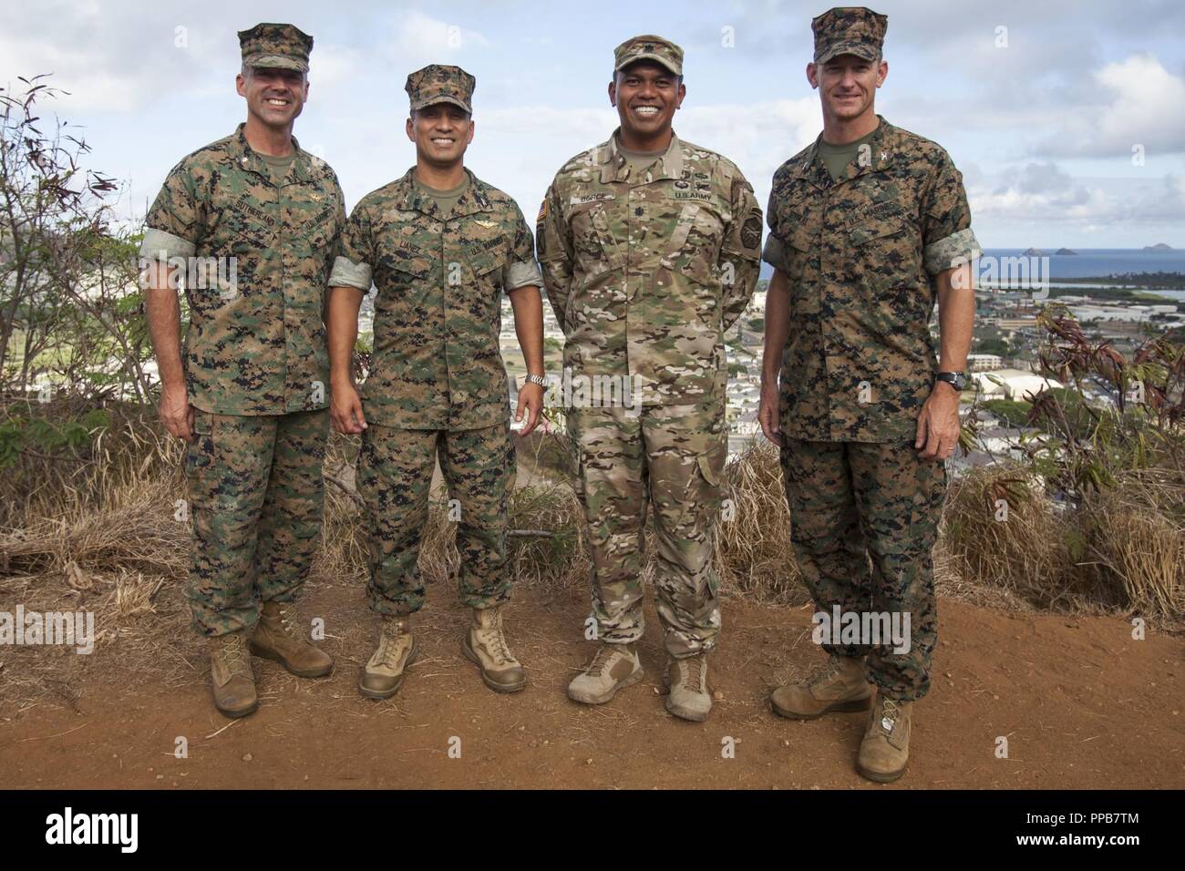 U s marine lt col michael styskal right hi-res stock photography and ...