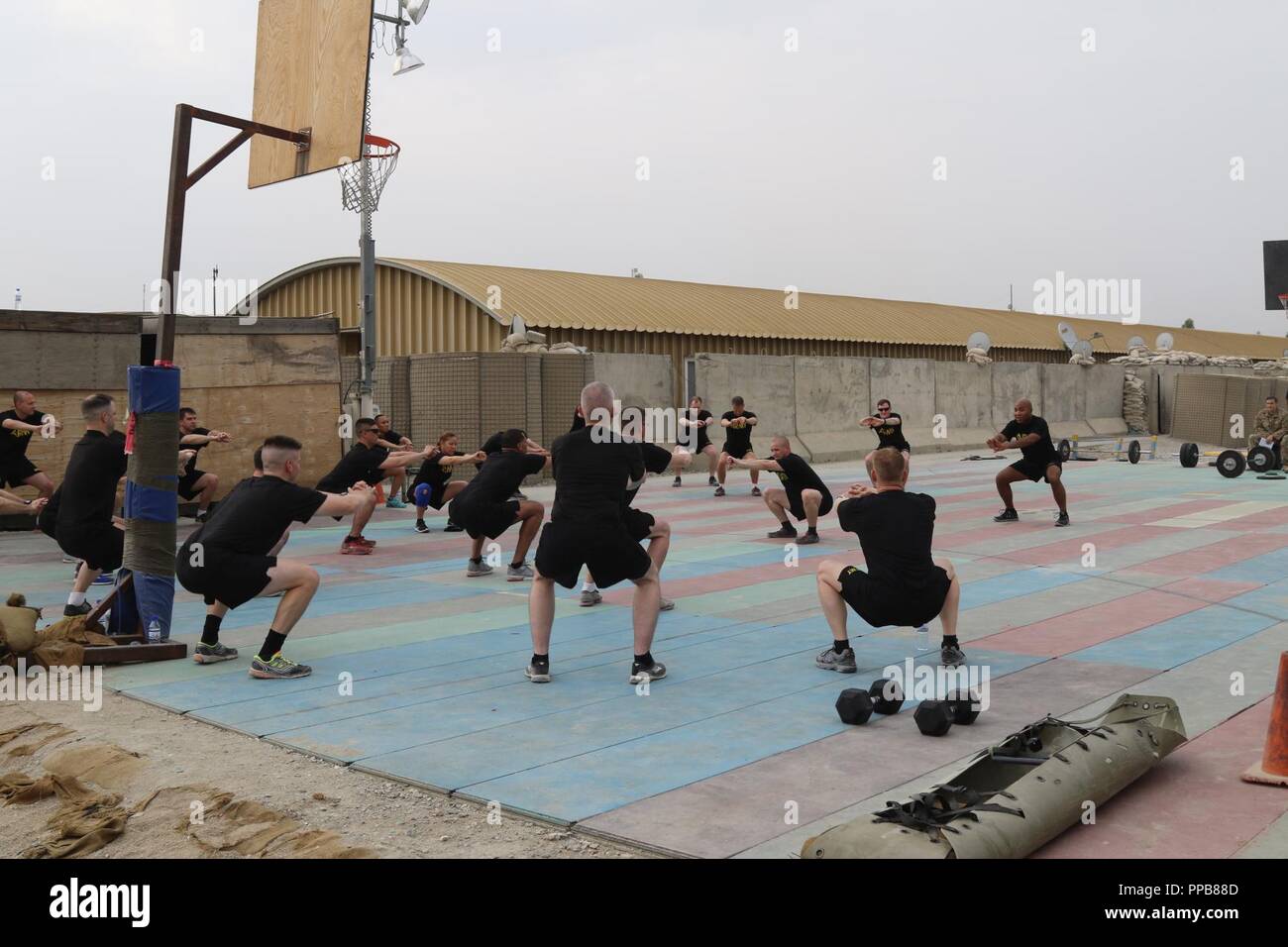 Raider Brigade Soldiers performs the Army Combat Readiness Test in ...
