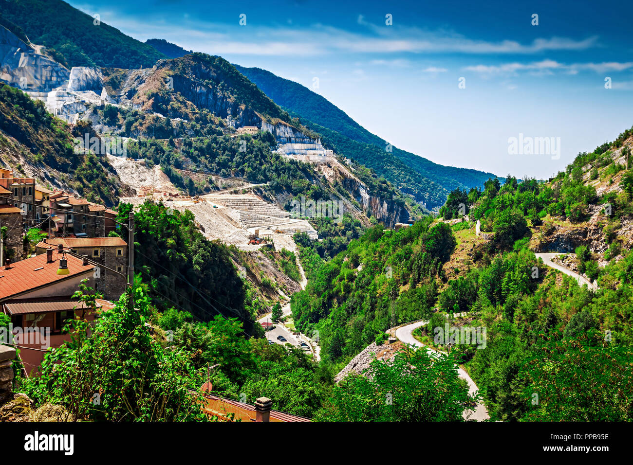 Tuscany apennine mountains hi-res stock photography and images - Alamy