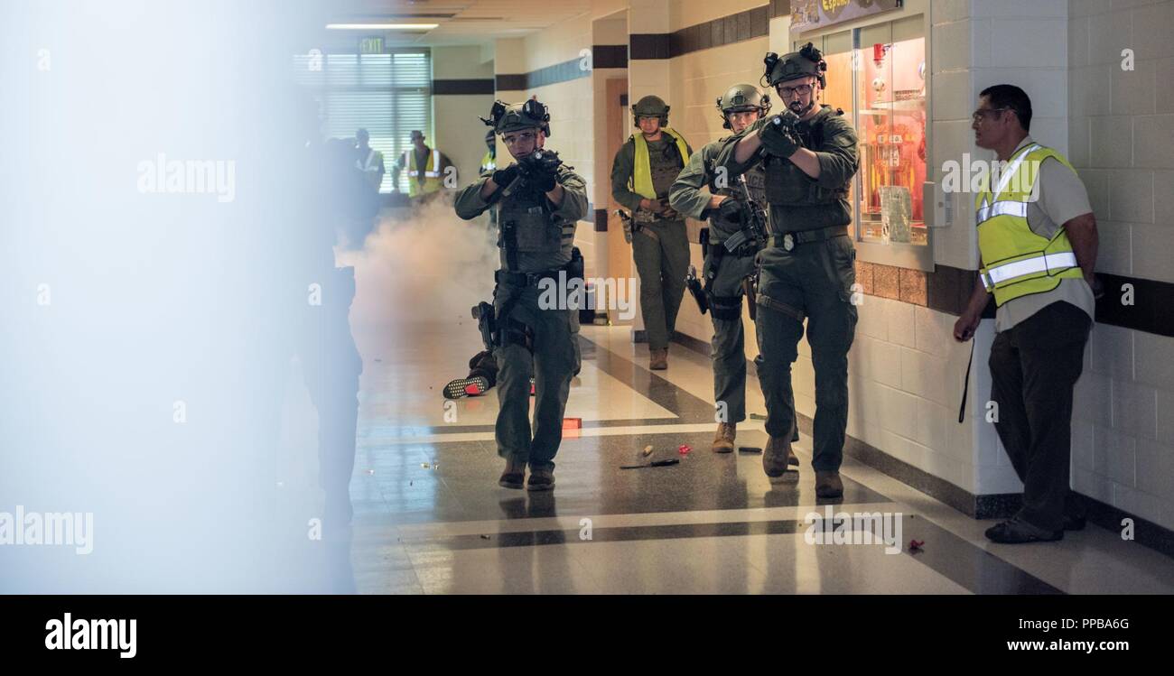 289th military police company hi-res stock photography and images - Alamy