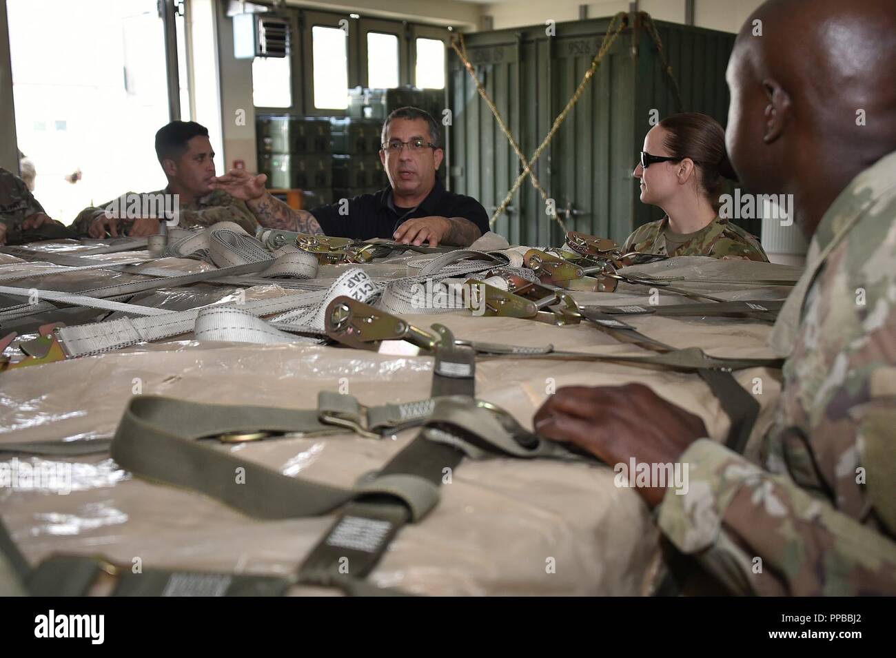 463l pallet hi-res stock photography and images - Alamy