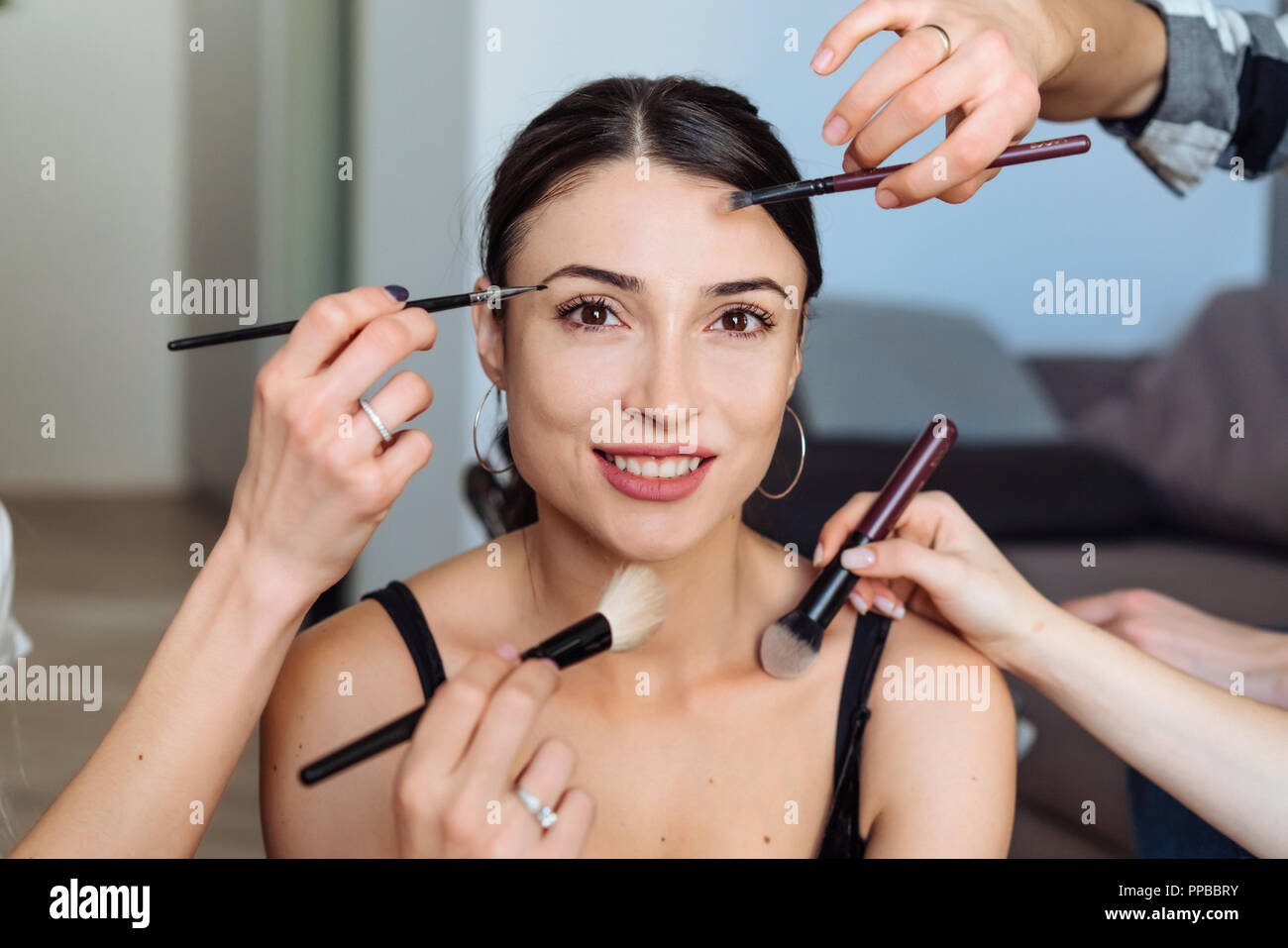 cute, young girl doing makeup Stock Photo - Alamy