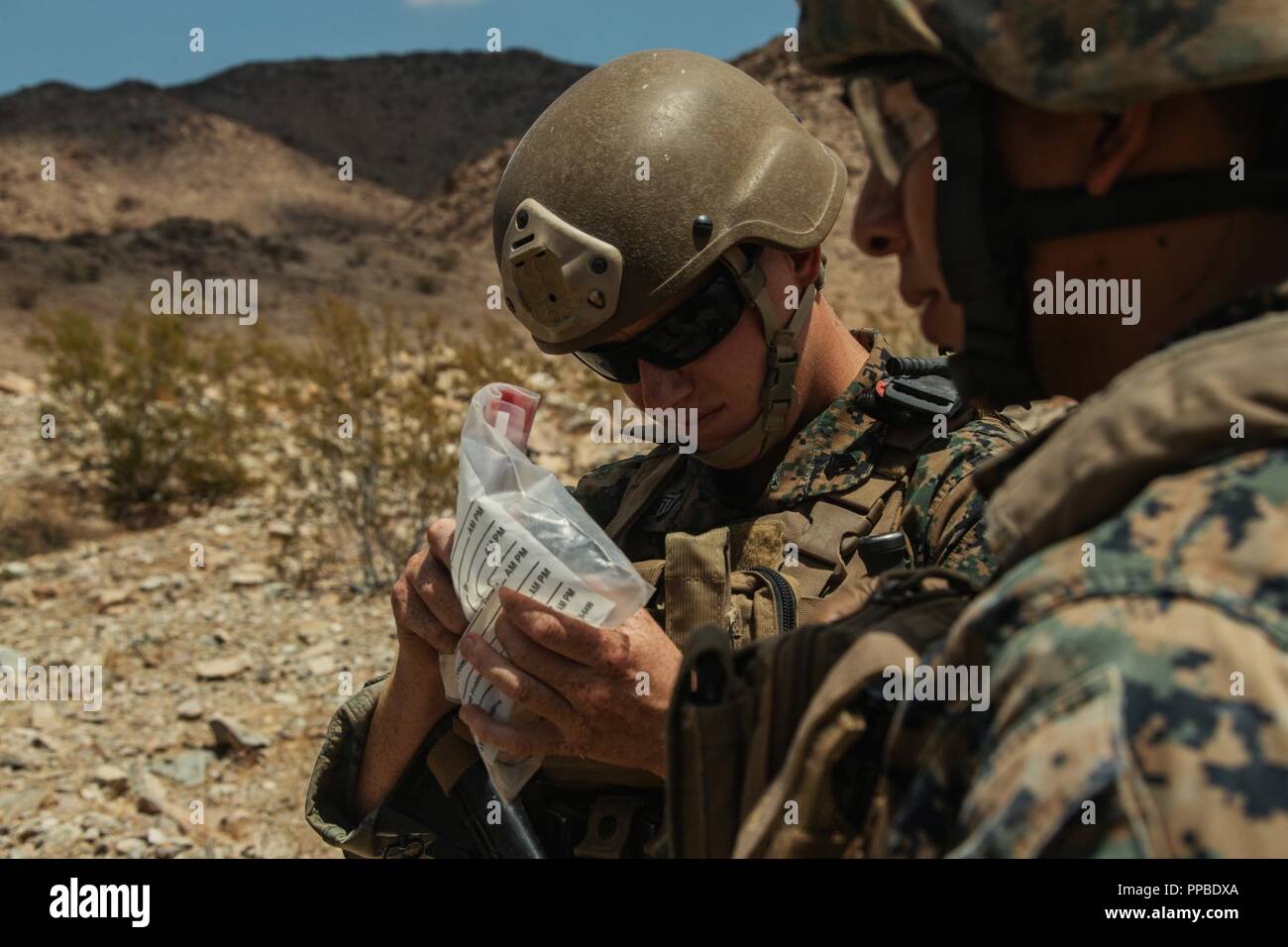 Explosive ordinance disposal eod team hi-res stock photography and ...