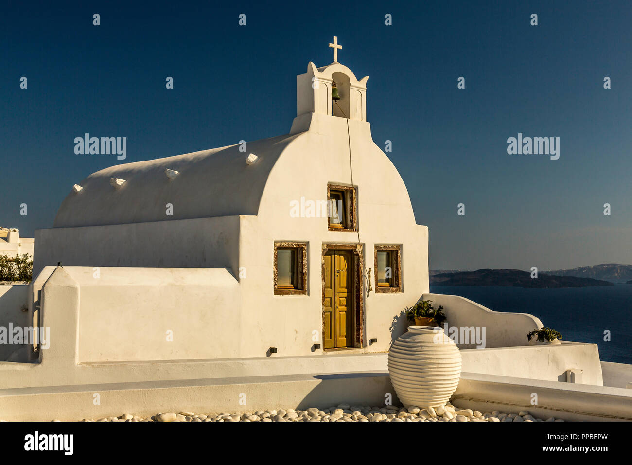 Holy buildings hi-res stock photography and images - Alamy