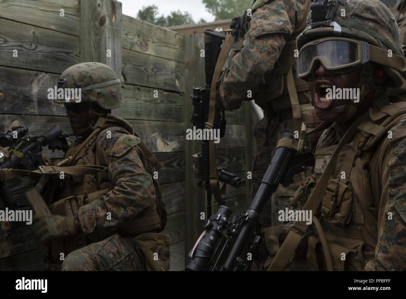 U.S. Marines with Company A., 2nd Light Armored Reconnaissance ...