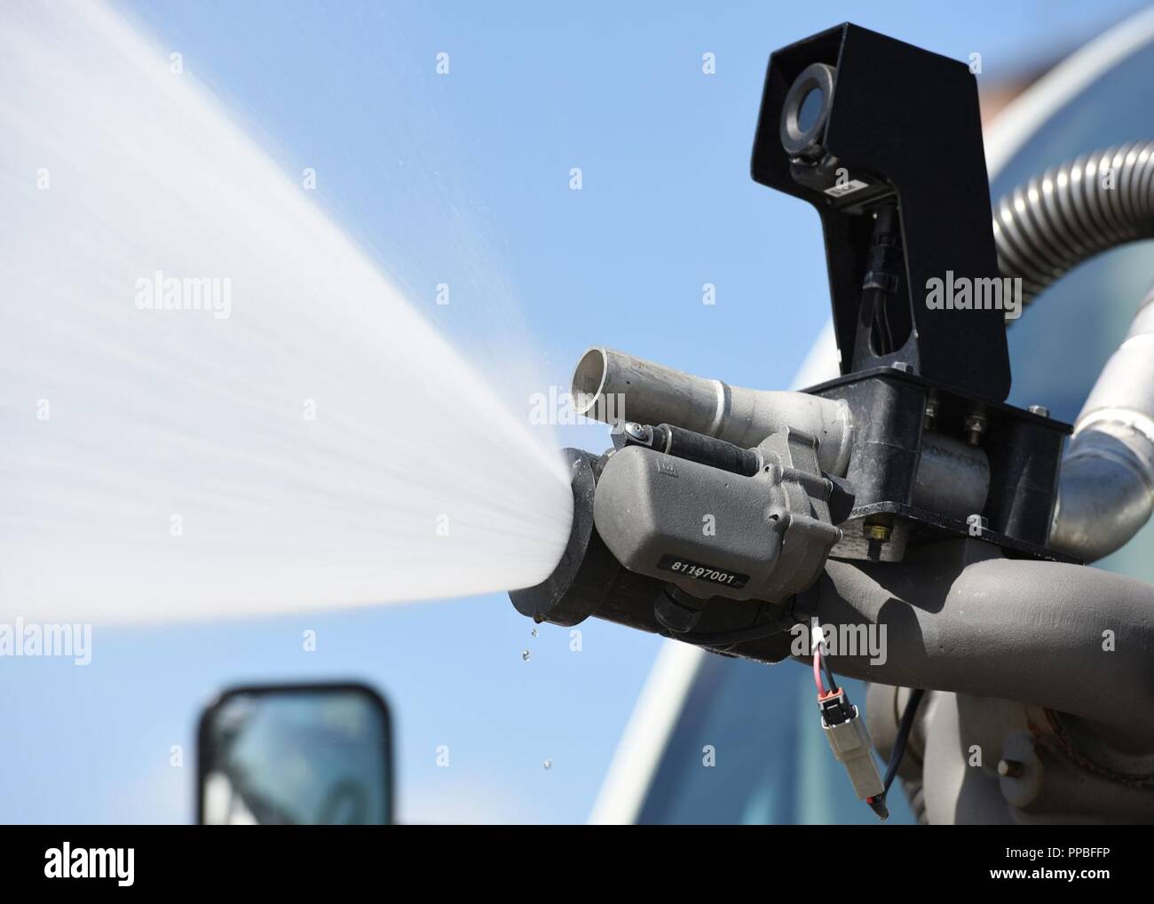 High pressure water cannon hi-res stock photography and images - Alamy