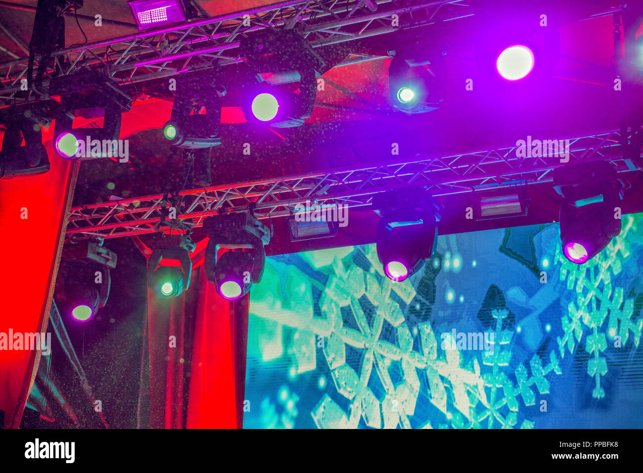 Stage spotlights and light equipment hanging on pipe systems Stock ...