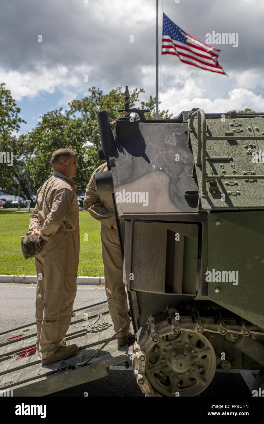 Usmc acv hi-res stock photography and images - Alamy