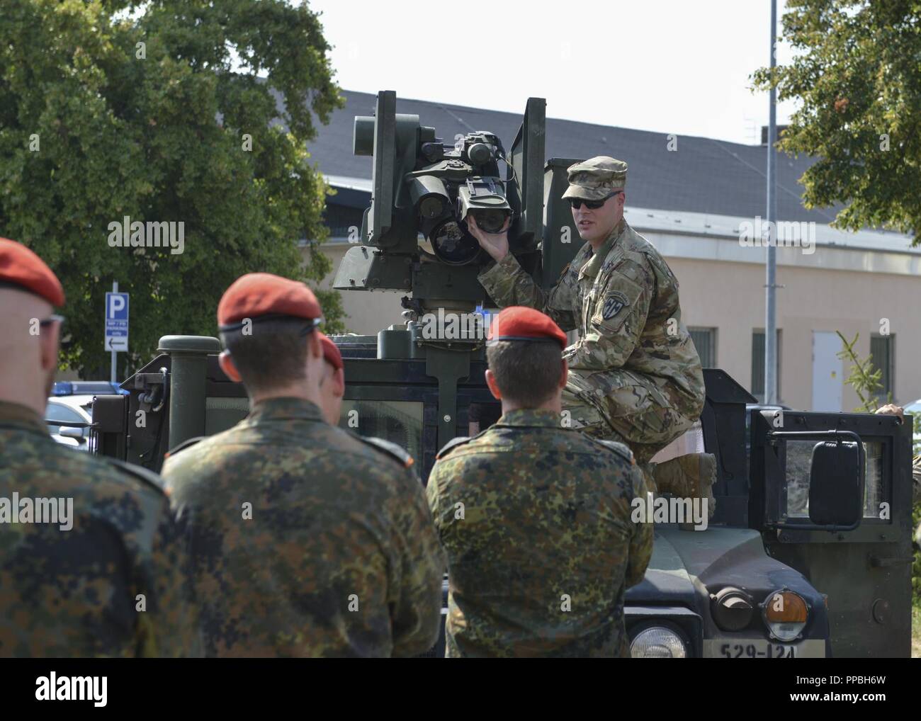 German soldier armed mp hi-res stock photography and images - Alamy