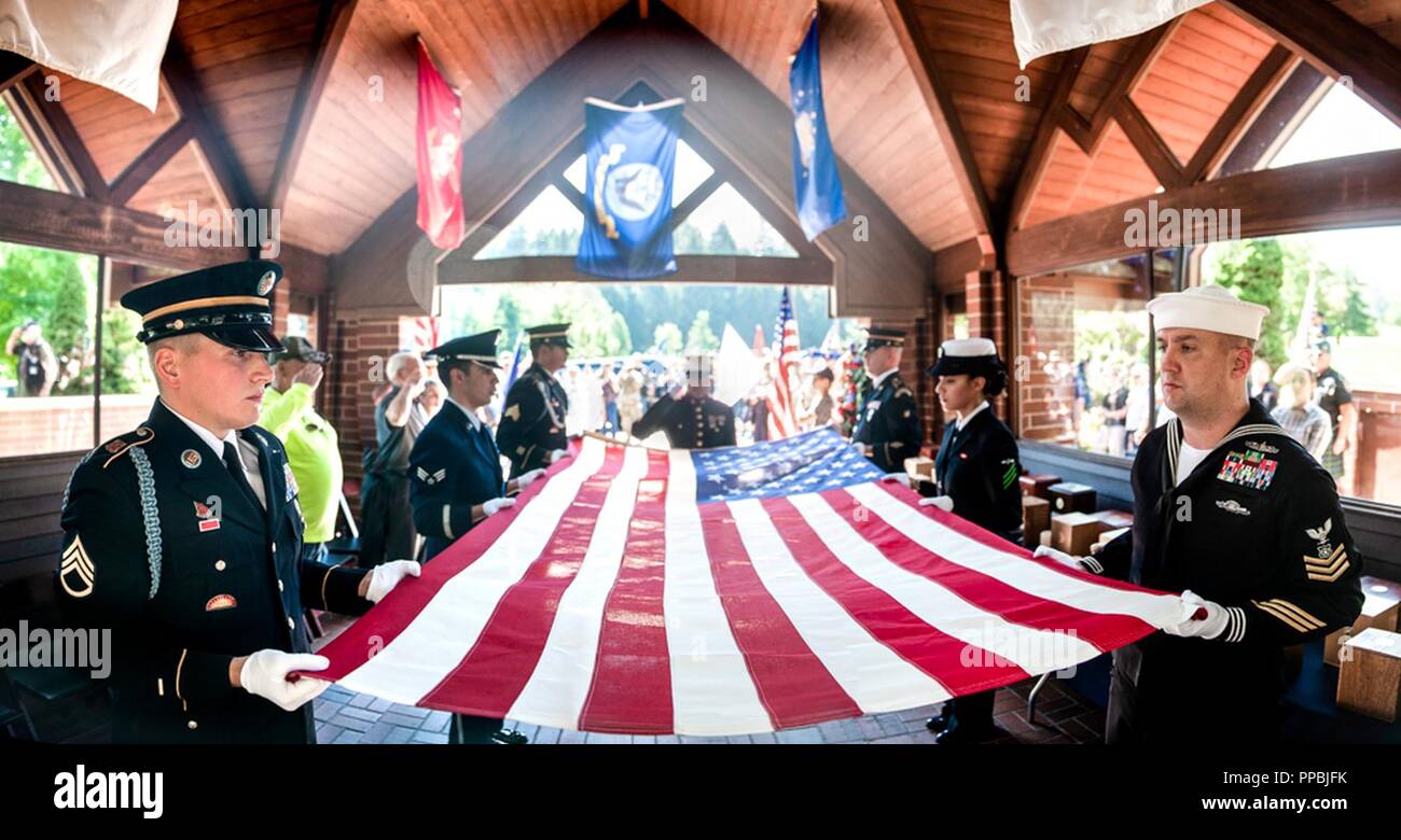 Members of a Joint Honor Guard consisting of Soldiers, Sailors, Airmen ...