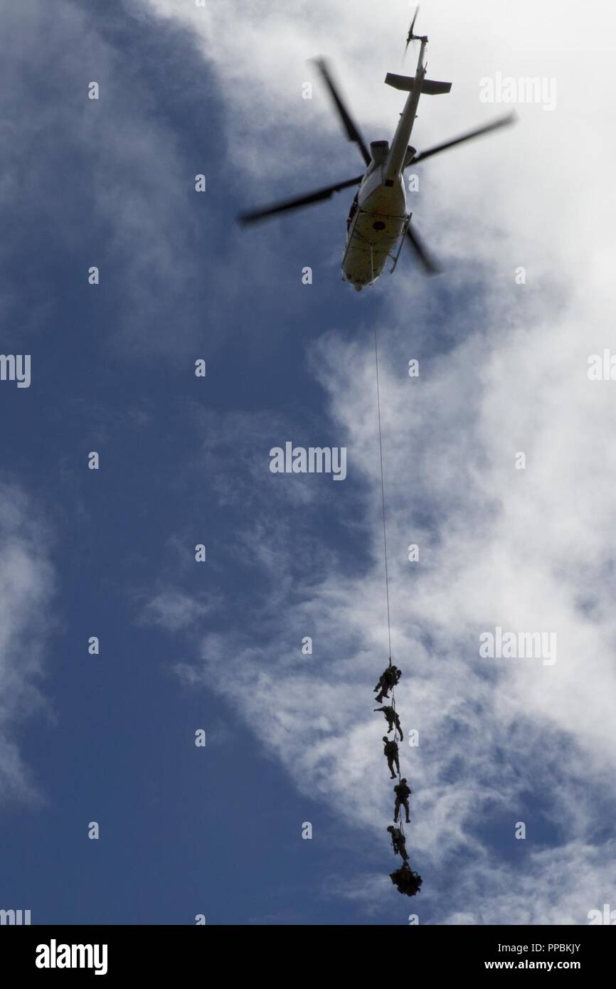 Spie rigging hi-res stock photography and images - Alamy