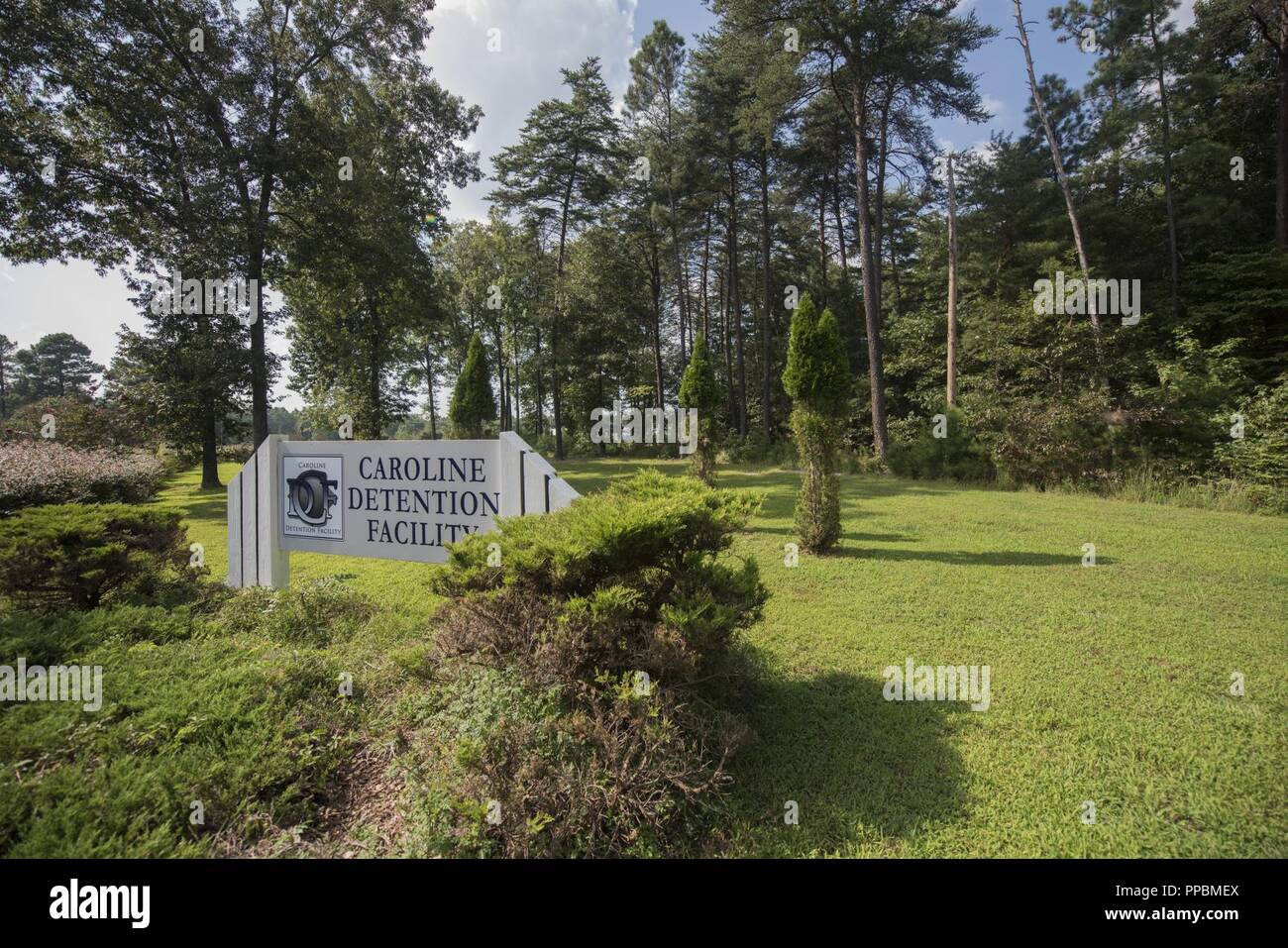 Photos of ICE IGSA Caroline Detention Facility outside Bowling Green ...