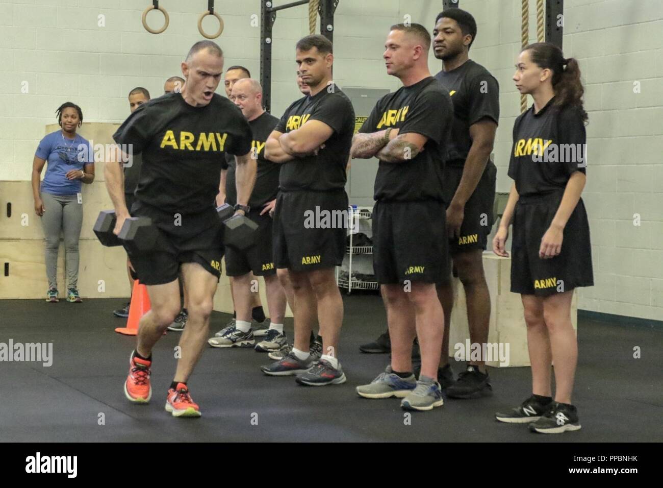 A Georgia Army National Guardsman with the Marietta-based Directorate ...