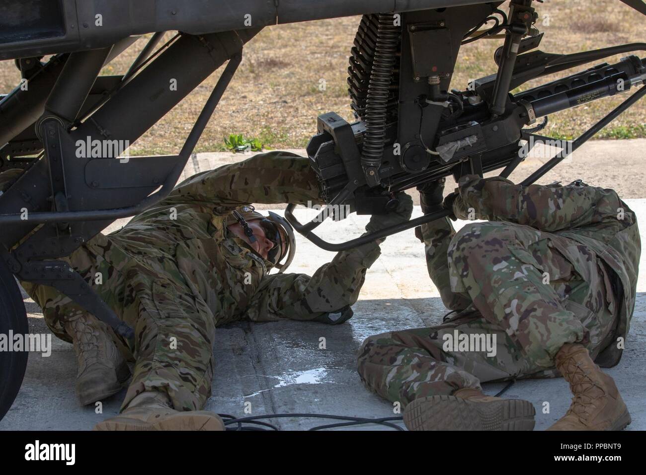 An ah 64 apache armament hi-res stock photography and images - Alamy