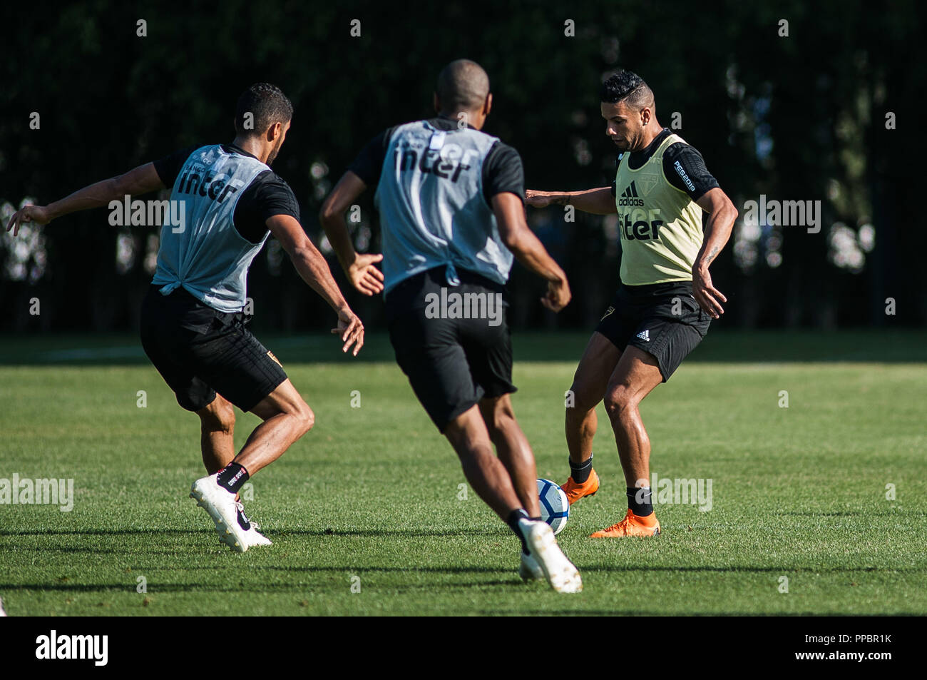 SÃO PAULO, SP - 24.09.2018: TREINO DO SPFC - Bruno Peres during ...