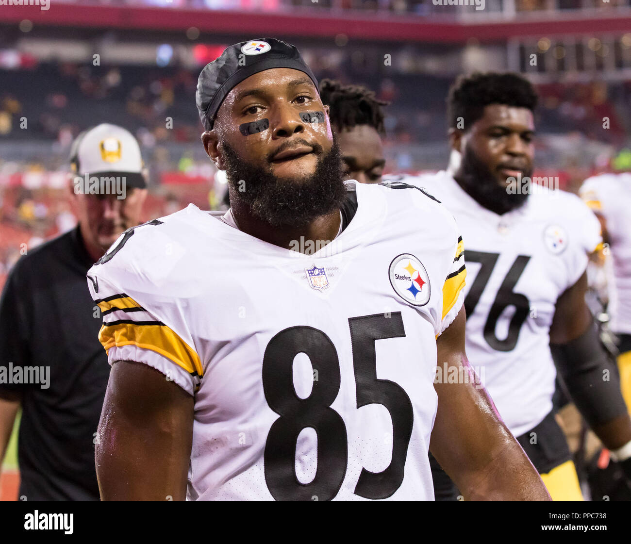 Tampa, Florida, USA. 24th Sep, 2018. Pittsburgh Steelers tight end ...