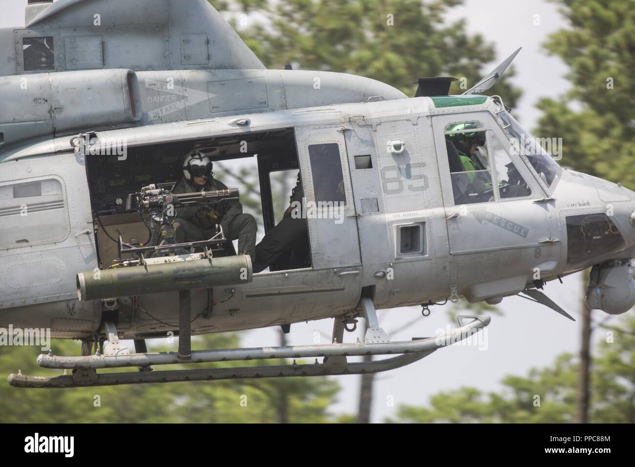 A U.S. Marine Corps UH-1Y Huey with Marine Light Attack Helicopter ...