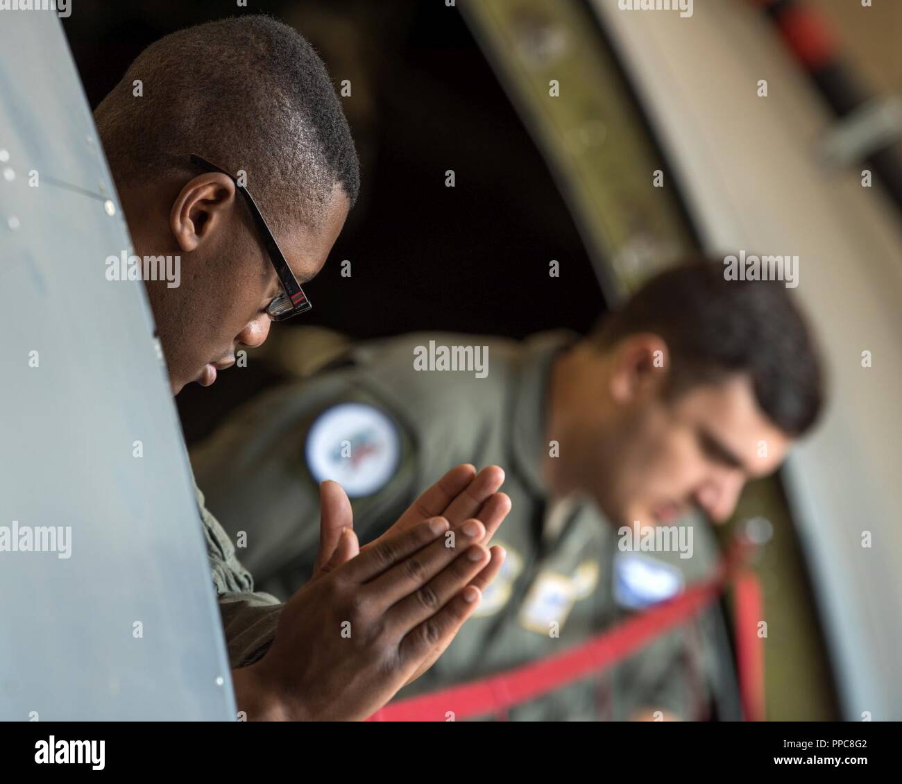 60 amw pa cargo load trainer hi-res stock photography and images - Alamy