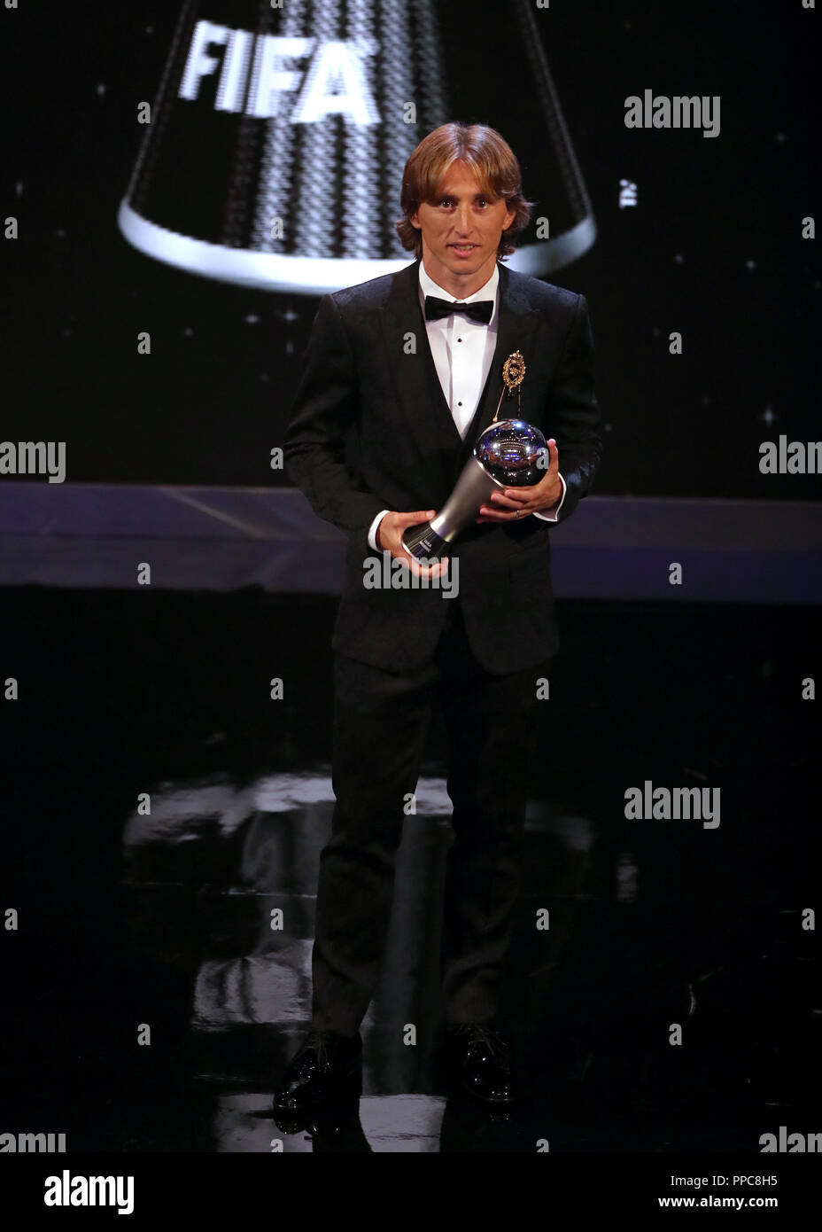 Best poses for mens hi-res stock photography and images - Alamy