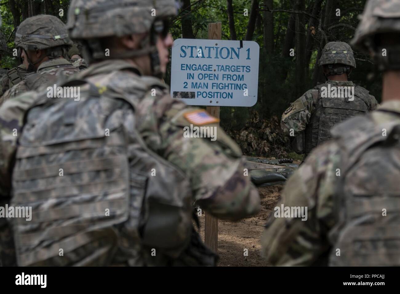4th Battalion, 31st Infantry Regiment, 2nd Brigade Combat Team Soldiers ...