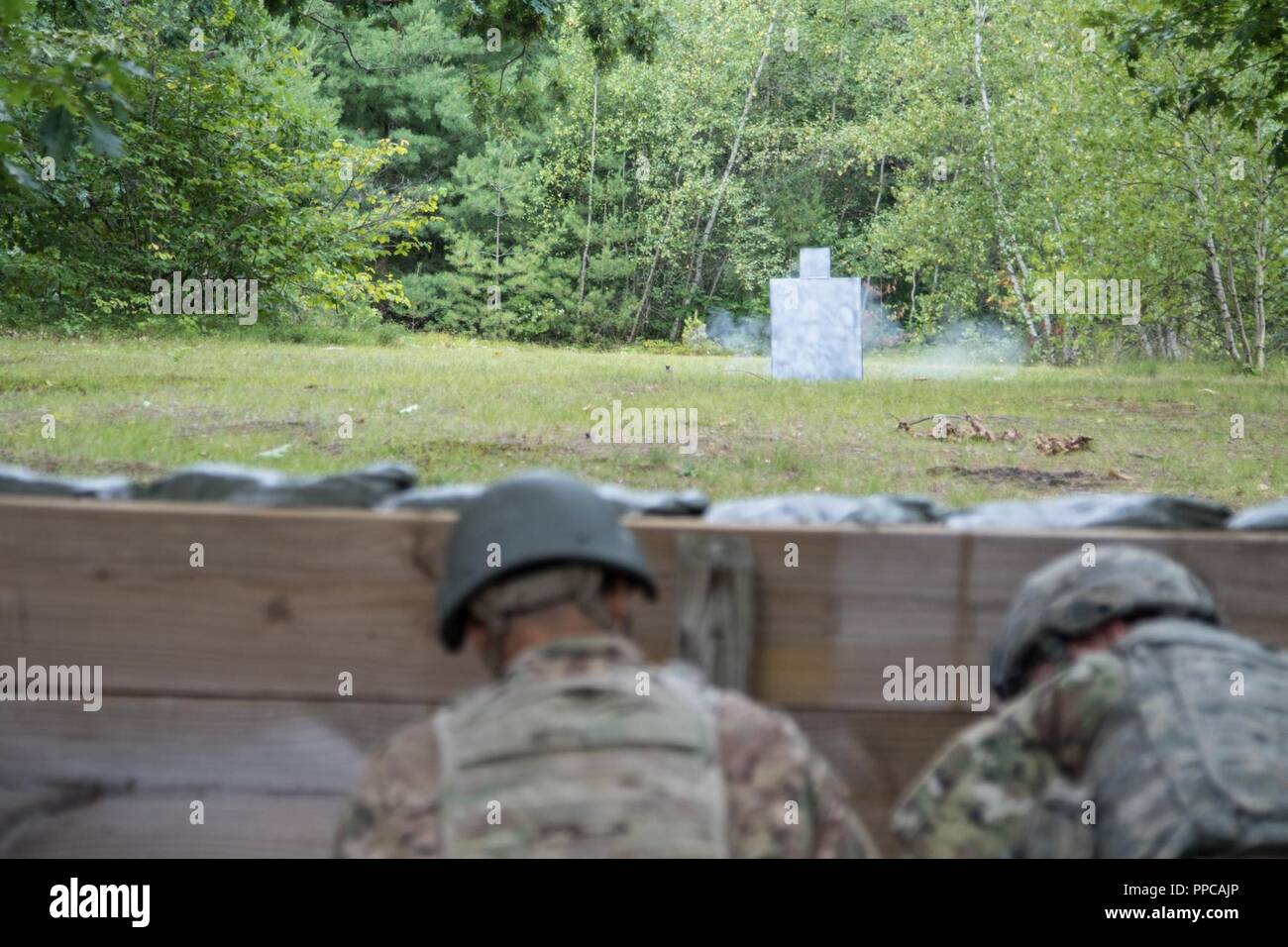 Frag grenade training hi-res stock photography and images - Alamy
