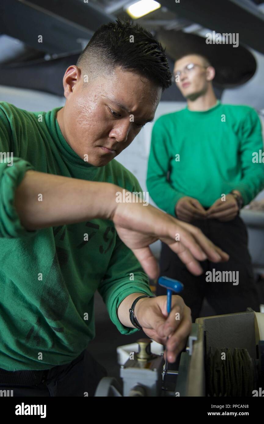 Reeling machine hi-res stock photography and images - Alamy