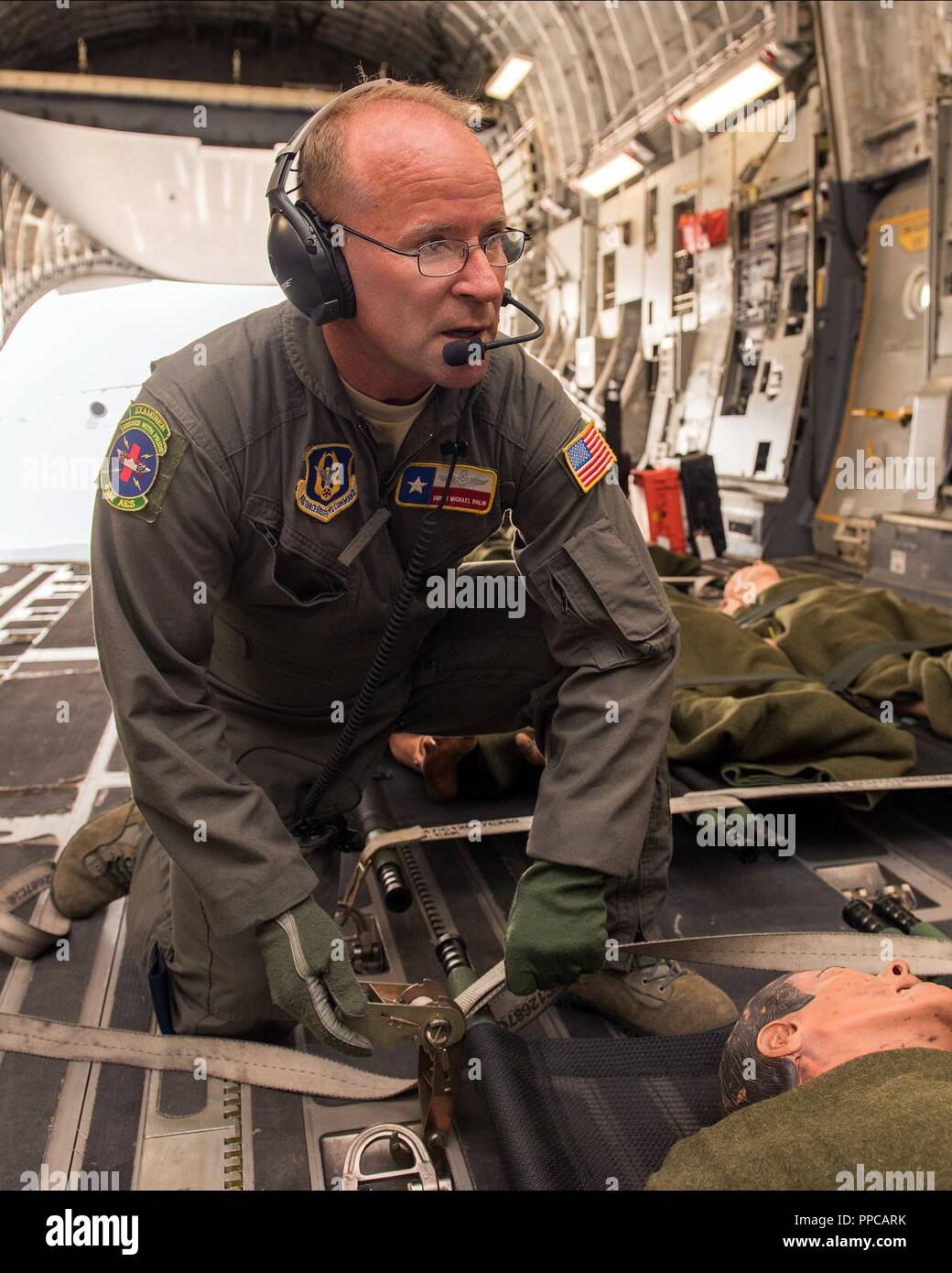 433rd aeromedical evacuation squadron hi-res stock photography and ...