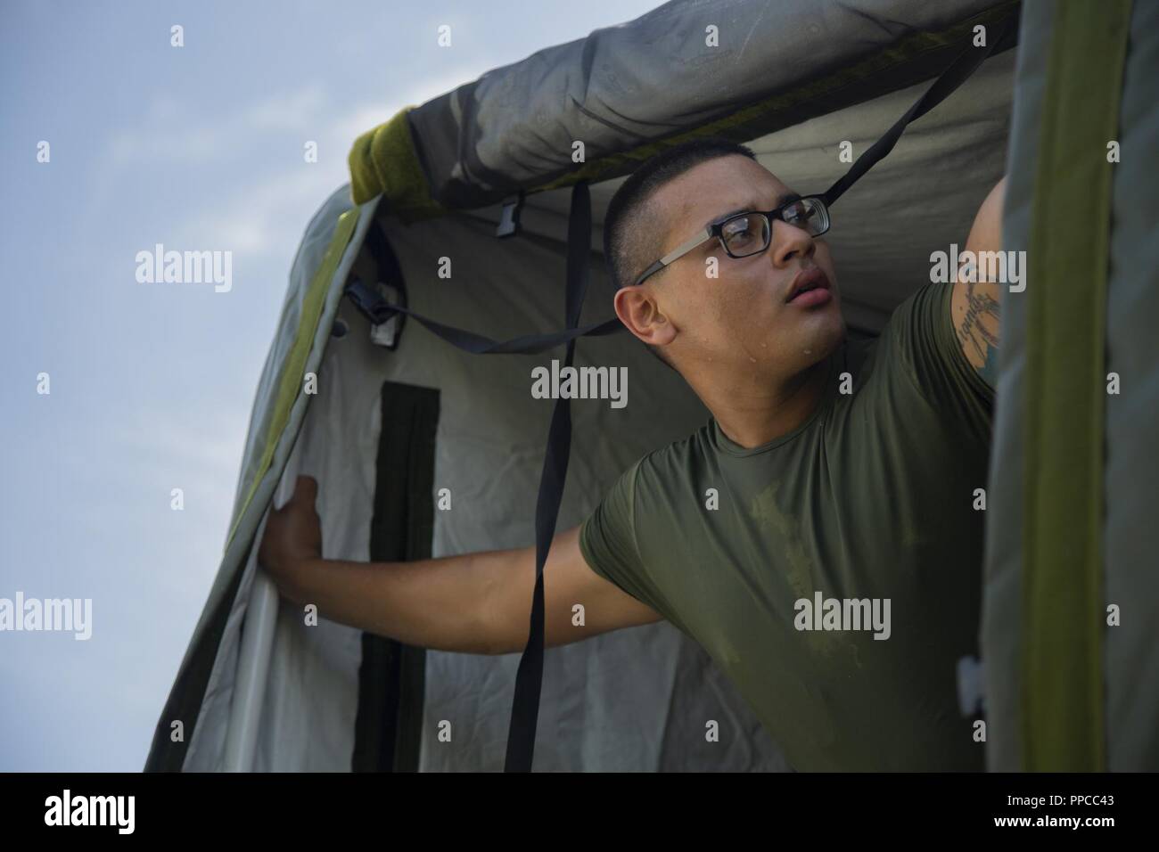 Expeditionary kitchen training hi-res stock photography and images - Alamy