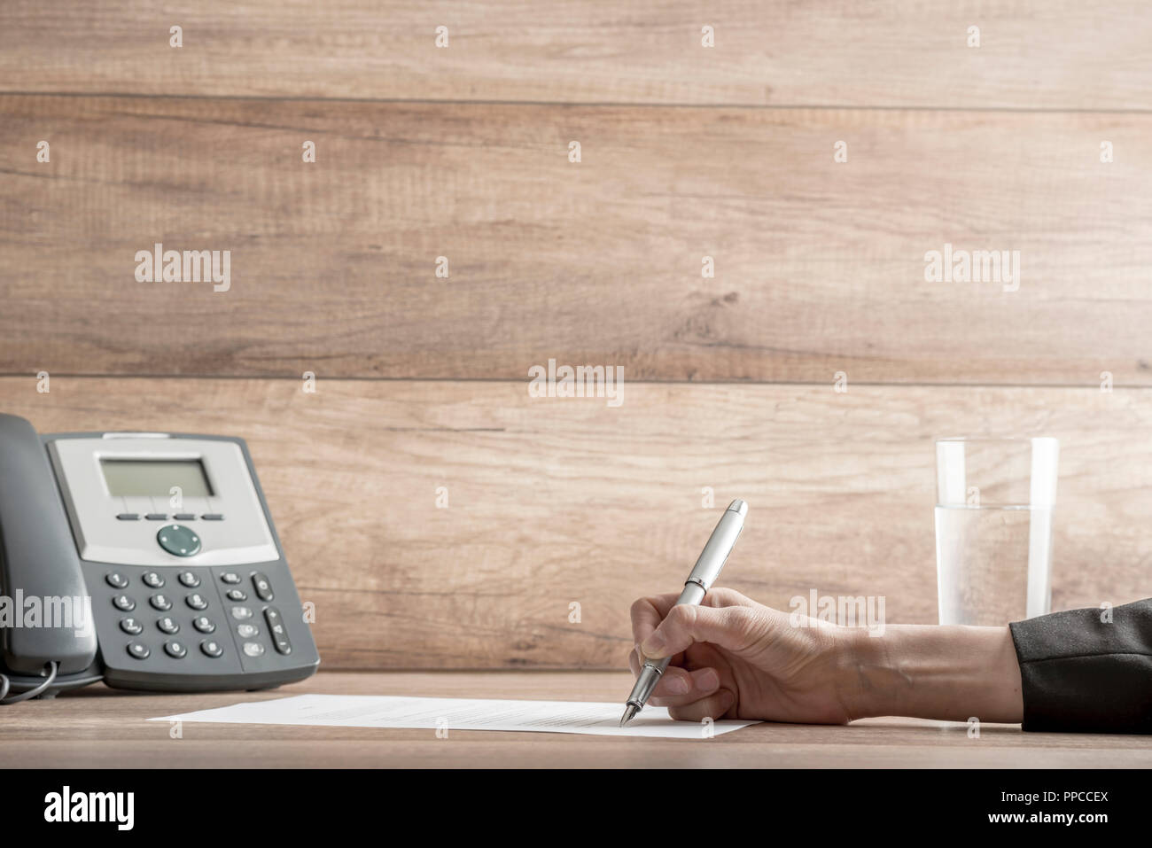 Signing wall hi-res stock photography and images - Alamy