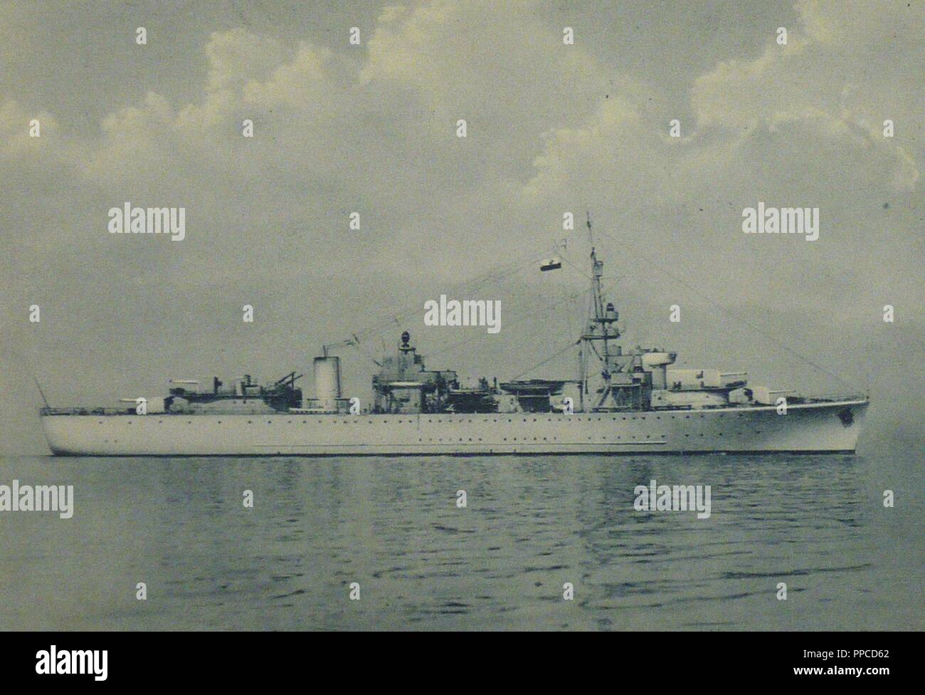 Minelayer hi-res stock photography and images - Alamy