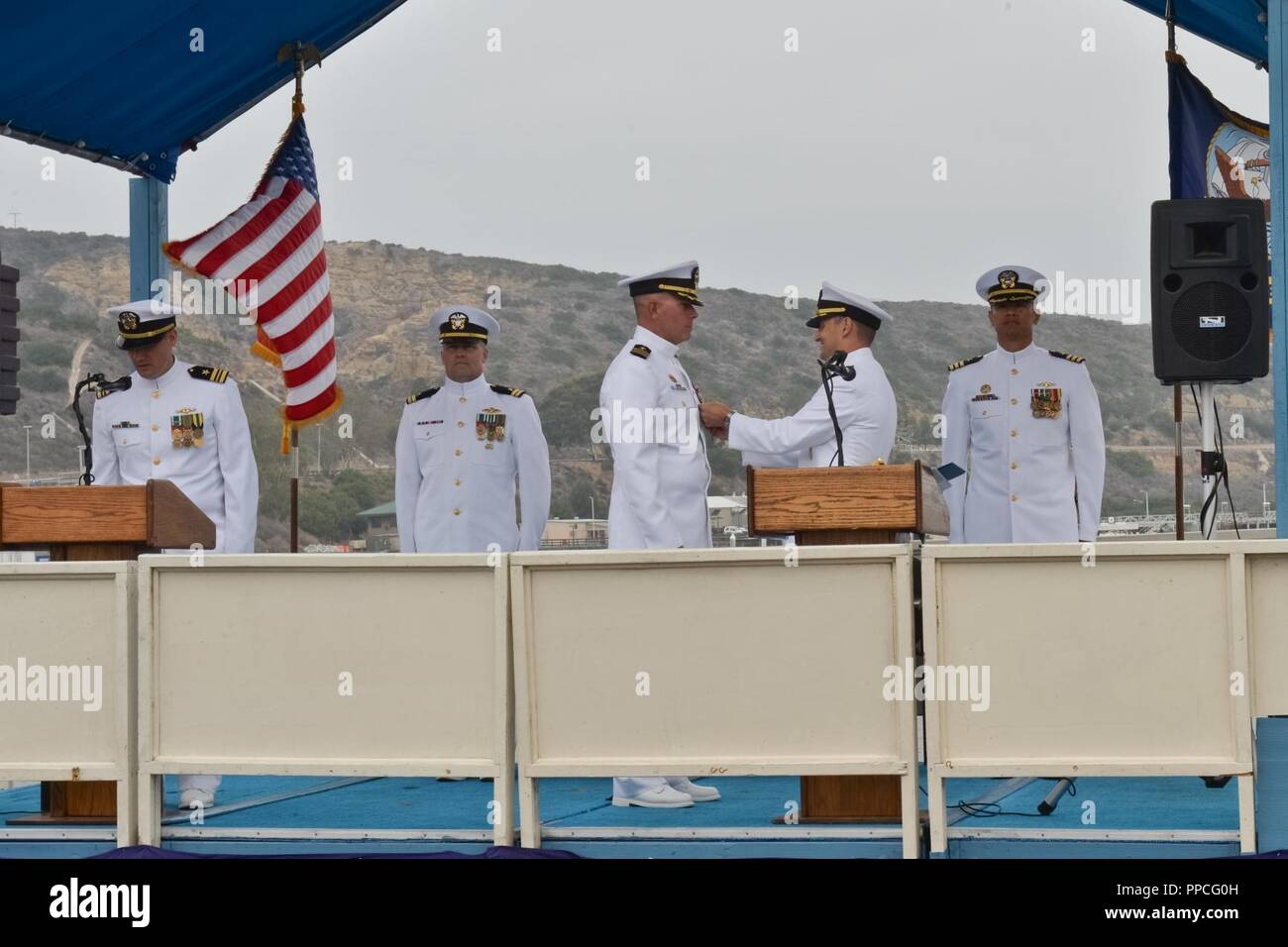 SAN DIEGO (Aug. 24, 2018) Capt. Theron C. Davis departs the Los Angeles ...