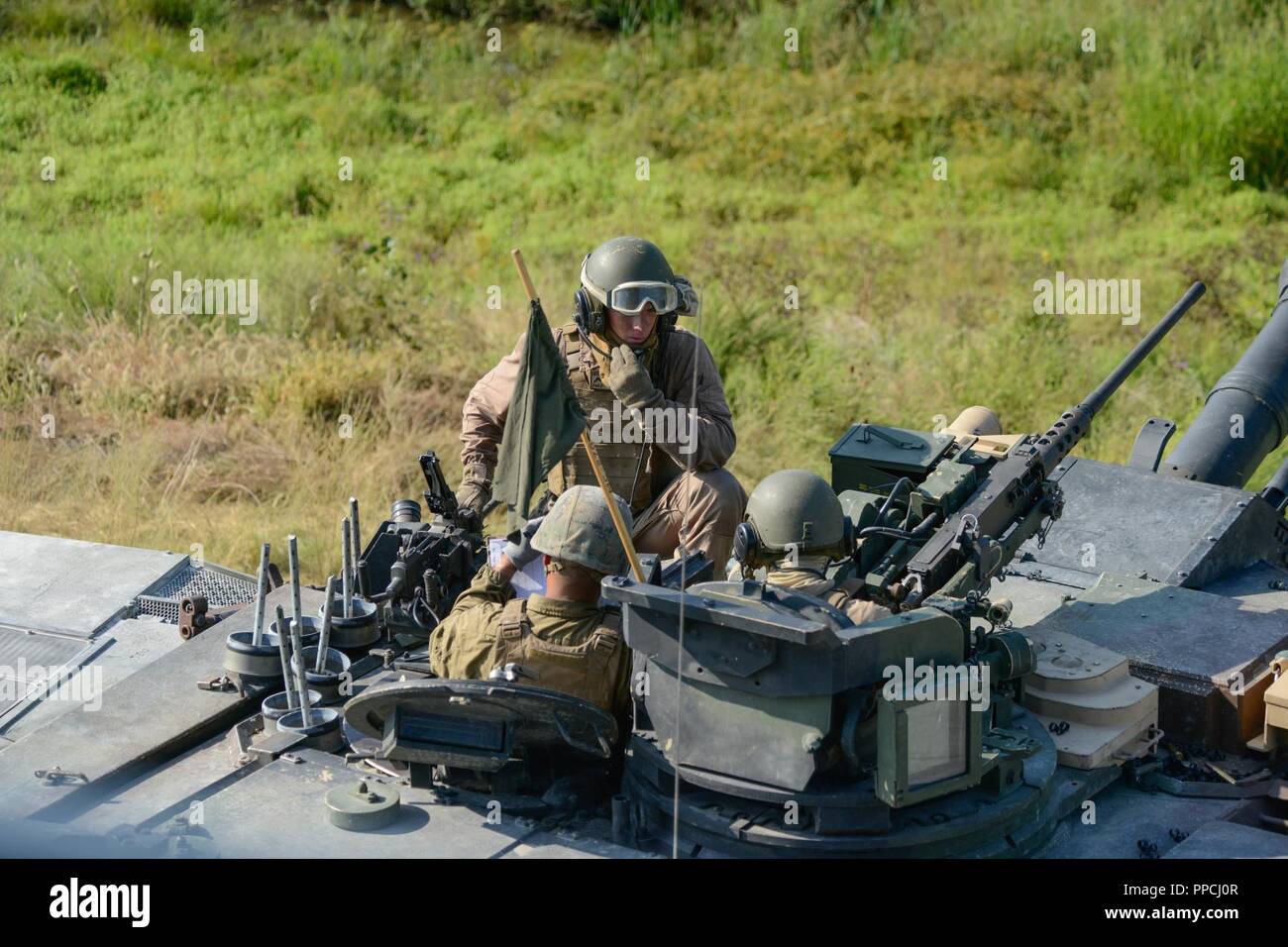 Tank battalions from the USMC battled it out on Fort Knox's Wilcox ...