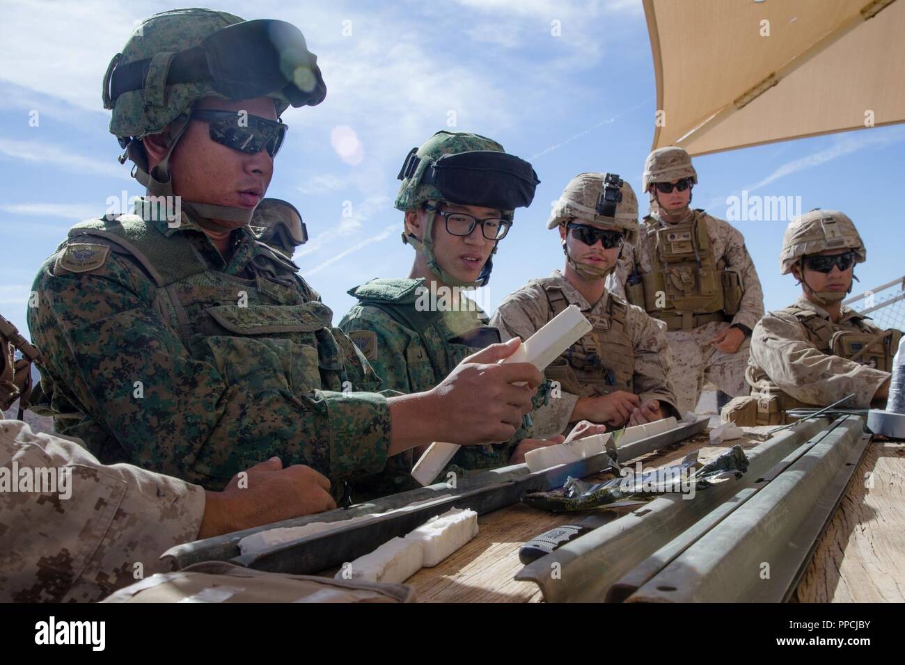 Singapore engineer regiment hi-res stock photography and images - Alamy