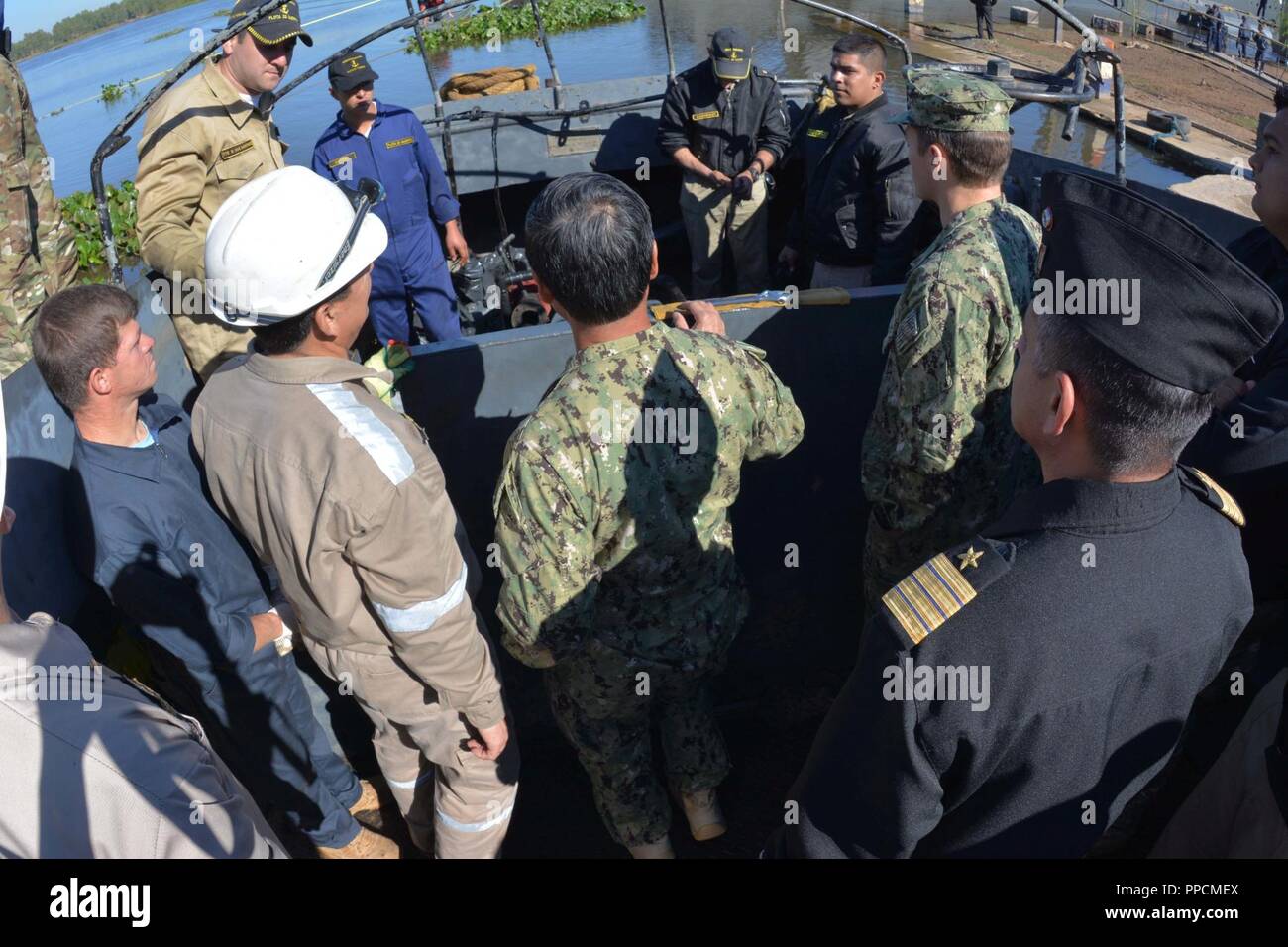 Paraguayan navy hi-res stock photography and images - Alamy