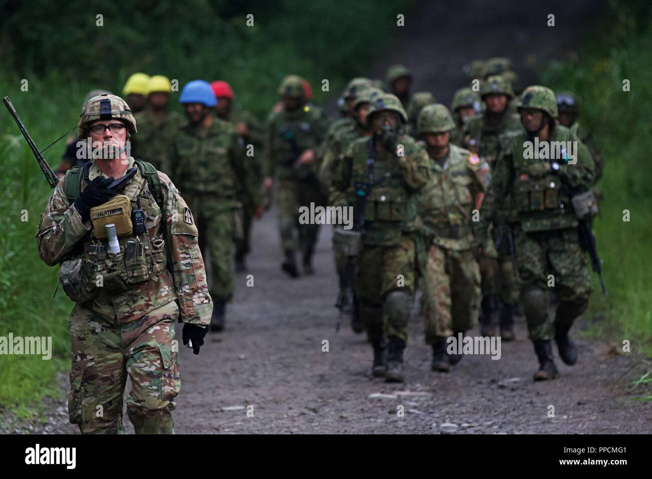 Japanese self defence force soldier guard hi-res stock photography and ...
