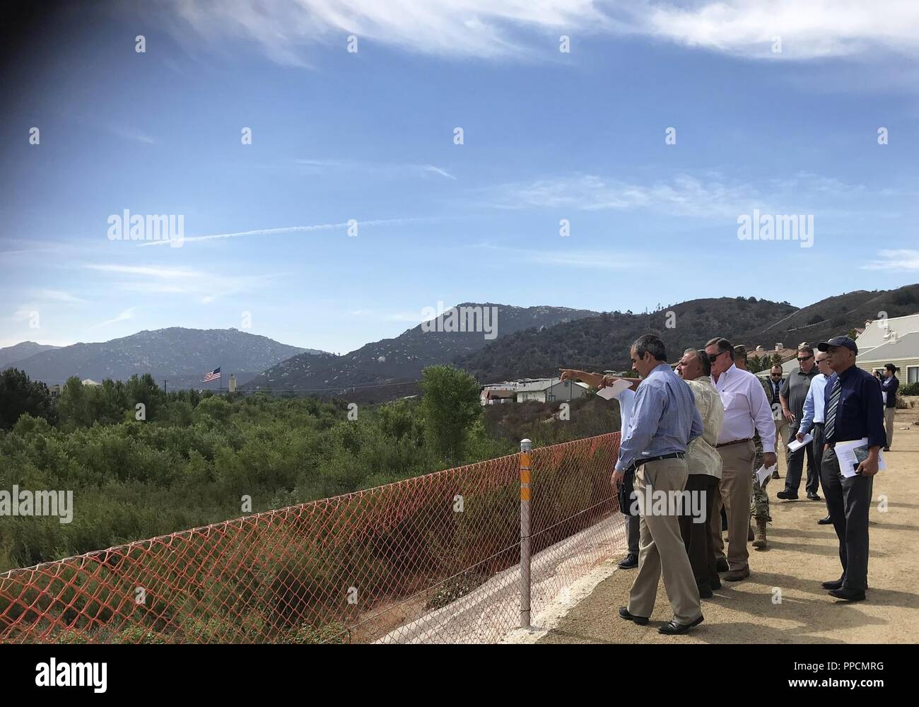 Representatives with the U.S. Army Corps of Engineers Los Angeles ...
