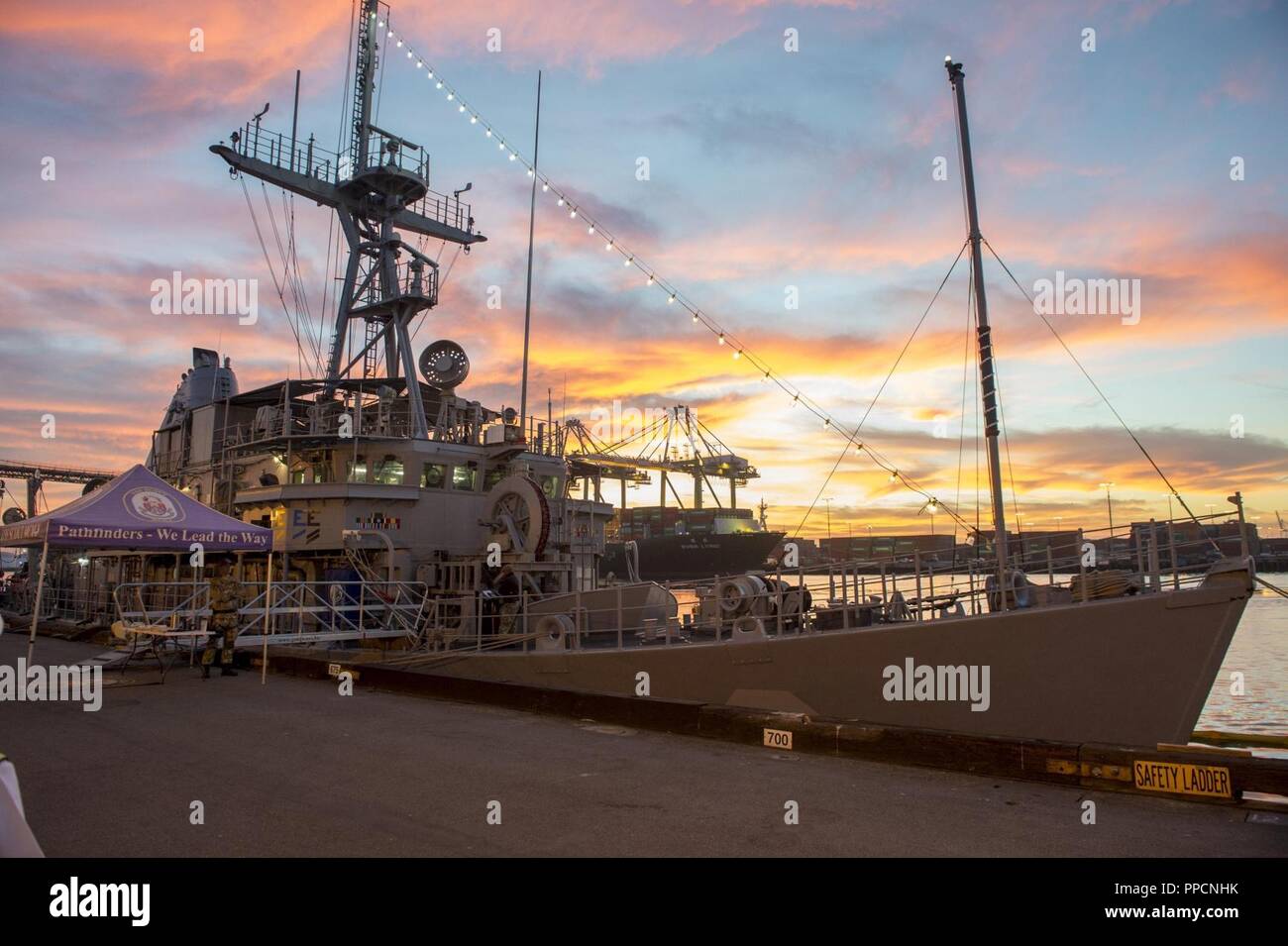 ANGELES (Aug. 29, 2018) The Avenger-class mine countermeasure ship USS ...